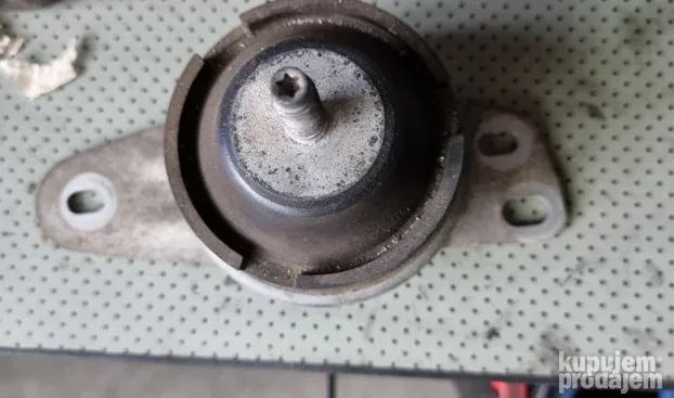 Pezo 407 nosaci motora razni modeli Peugeot - KupujemProdajem