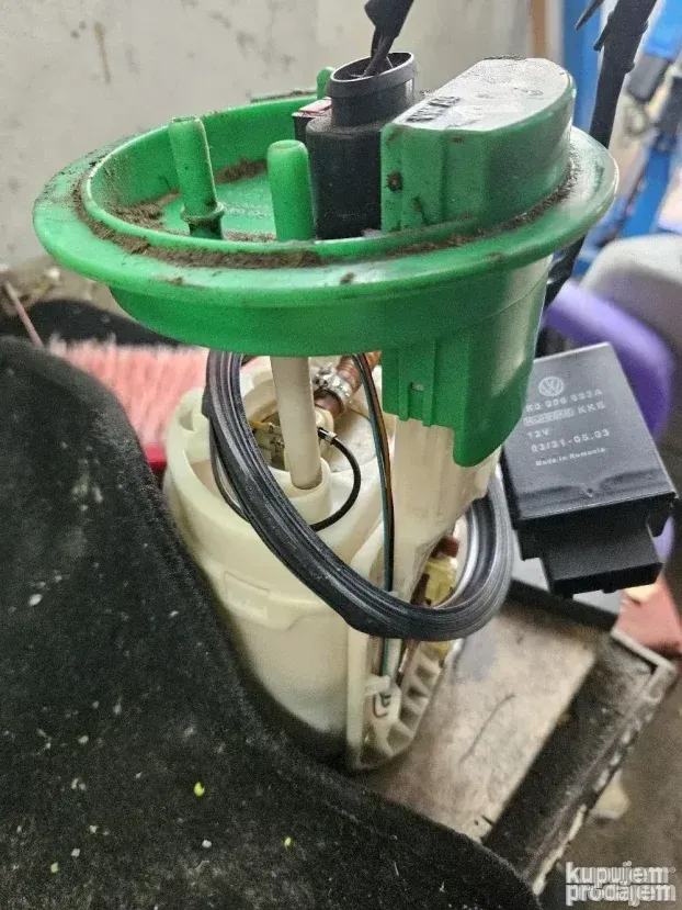 Pumpa goriva Vw Golf 5 1.6 fsi - KupujemProdajem