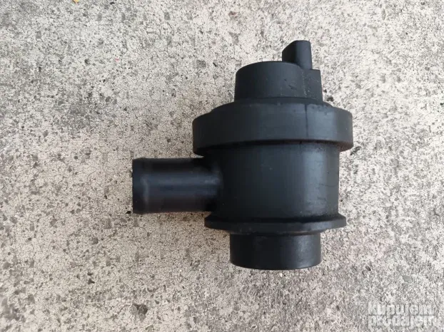 Ventil pritiska goriva Audi 80 100 VW Golf 2 Passat B3 B4 - KupujemProdajem