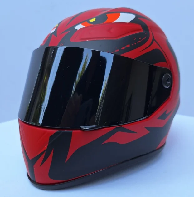 Ukrasne mini makete MOTO GP kacige kod 4 - KupujemProdajem