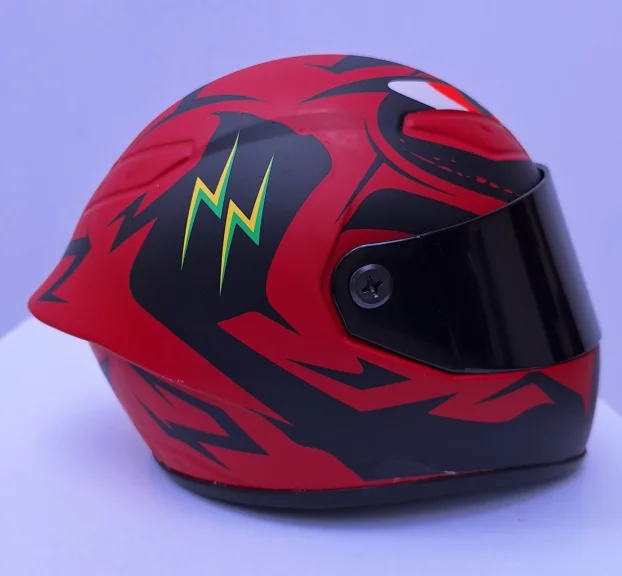 Ukrasne mini makete MOTO GP kacige kod 4 - KupujemProdajem