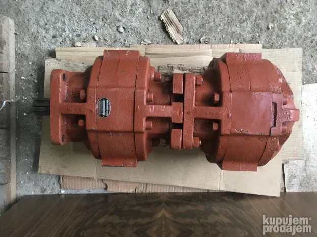 Hidraulična pumpa Prva Petoletka.Novo - KupujemProdajem
