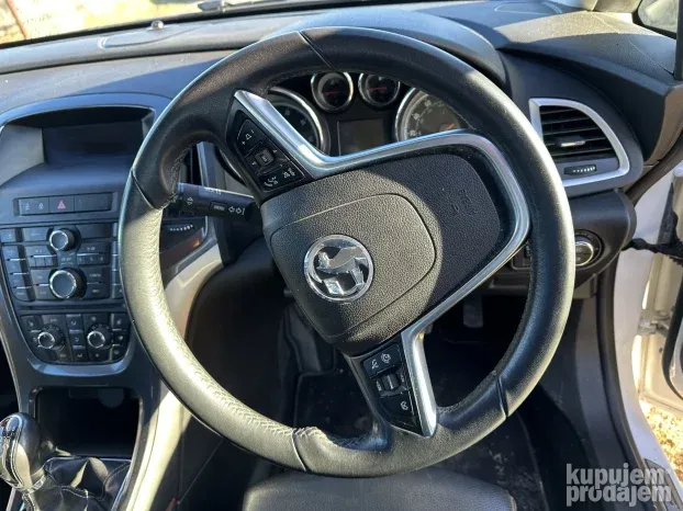 Opel Astra J Volan - KupujemProdajem