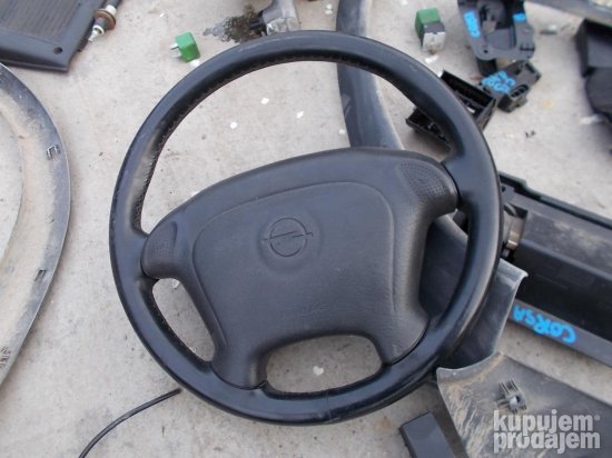 Corsa B volan sa airbegom kompletan u dobrom stanju - KupujemProdajem