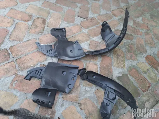 Koruba podkrilo Reno Clio 2 Reno Thalia - KupujemProdajem