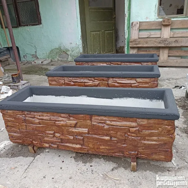 Behaton, ivicnjaci, kanalice, kape, cesme, zardinjere - KupujemProdajem