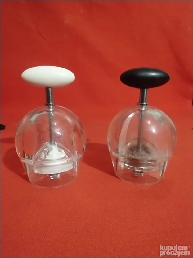 Slanik i mlin za biber - KupujemProdajem