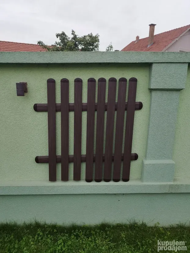 Braon pvc ograda-tarabica - KupujemProdajem