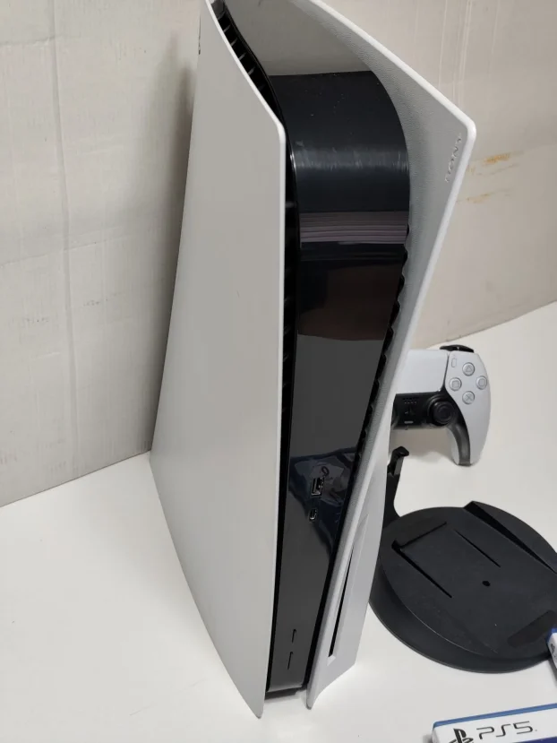 PS5 Fat+Postolje+2 Džoja+12 igre(Pes,God of War,Roblox,Sims ...