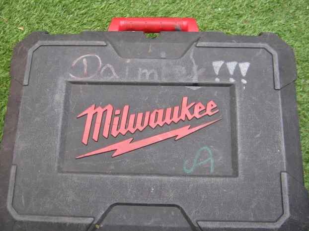 MILWAUKEE kofer za aku alat- ORIGINAL - KupujemProdajem