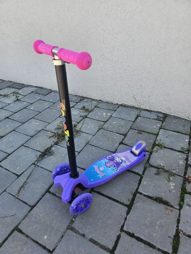 Deciji trotinet-Trotineti za decu vise boja-Deciji trotinet - KupujemProdajem