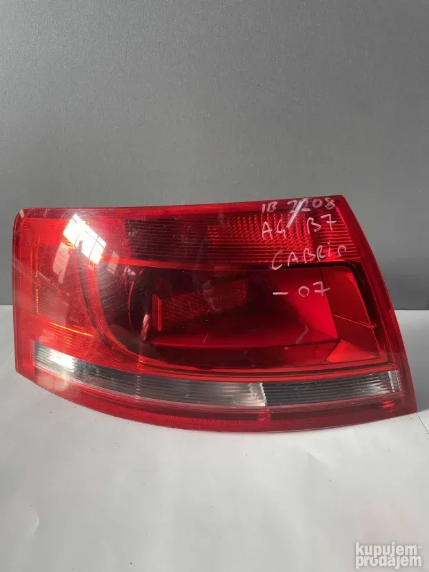 Audi A4 B7 cabrio levo stop svetlo - KupujemProdajem