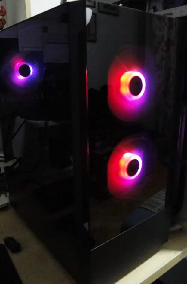 Kompjuter/ ARMS/ i7 8700/ 32Gb/ 6700 10G/ 1Tb/ Garancija - KupujemProdajem