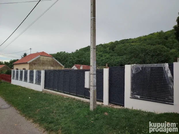 "Žaluzina" kapija 8m, Ograde lim i "Žaluzina" - KupujemProdajem