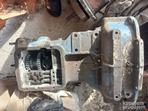 Menjac za traktor univerzal - KupujemProdajem