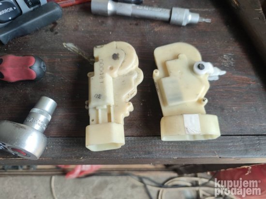 Motorici brave vrata Toyota Yaris - KupujemProdajem