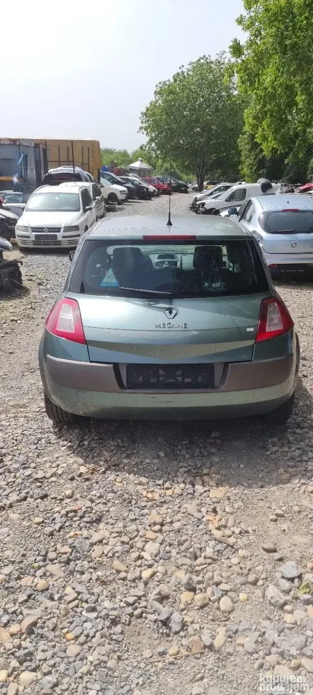 Reno megan 2 zadnji branik - KupujemProdajem