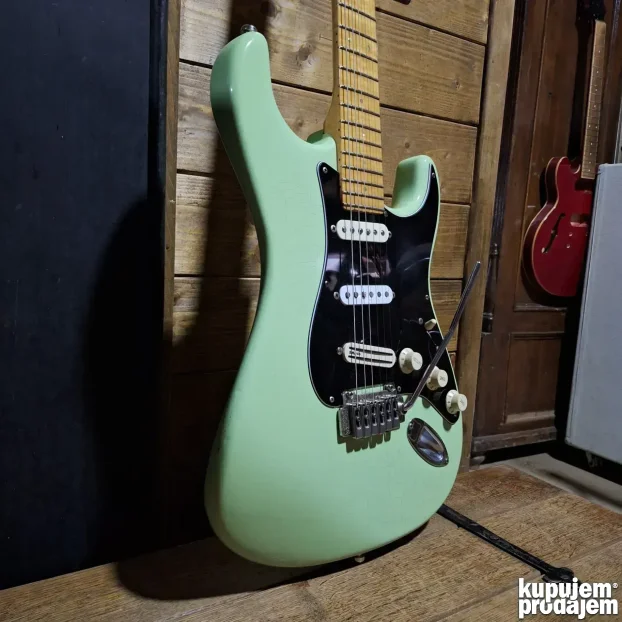 Custom Shop Level Hand Made Dadula Stratocaster - ZAMENA - KupujemProdajem