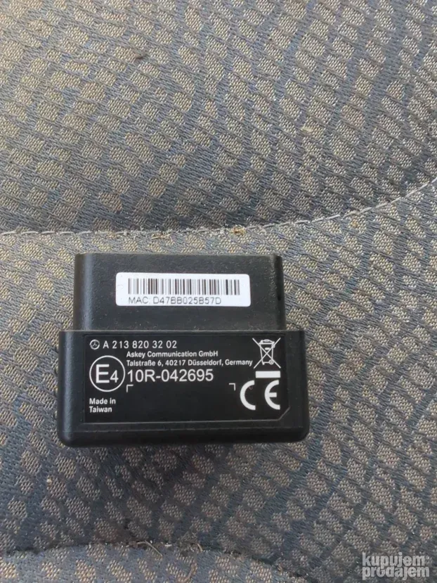 Mercedes-Benz A2138203202 Mercedes Me Adapter - KupujemProdajem