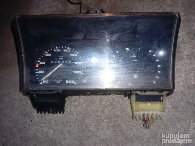 Km sat instrument tabla Volkswagen Golf 2 - KupujemProdajem