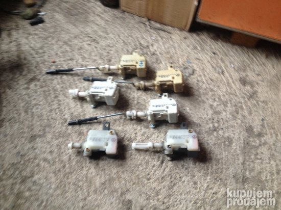 Motorici gepeka (Passat, Golf, Bora) - KupujemProdajem