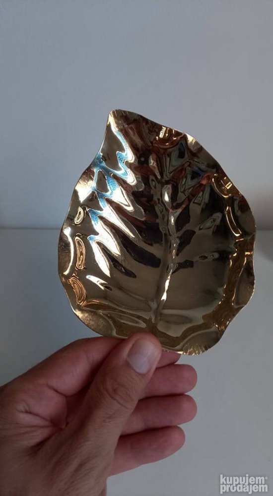 stara ukrasna pepeljara, oblik lista, pozlata - KupujemProdajem