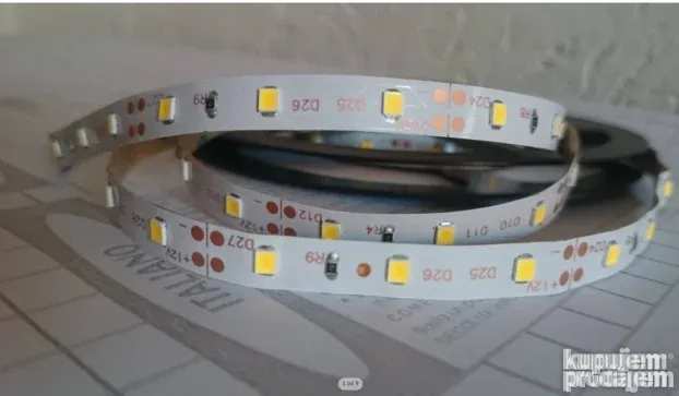 LED traka toplo bela NEVODOOTPORNA 5m 300 dioda - KupujemProdajem
