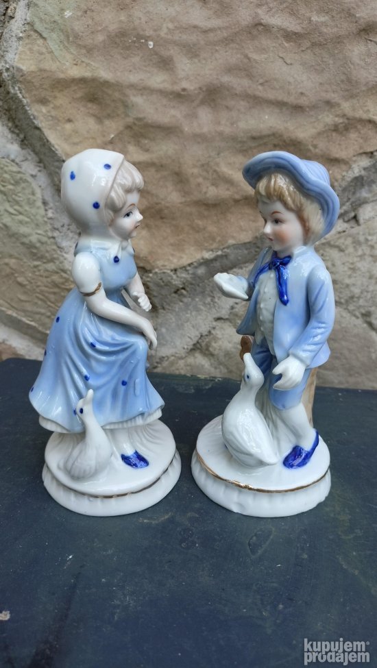 Stilske figure od finog porcelana u paru - KupujemProdajem