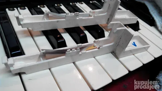 Dirke za Yamaha DX11, V50, PSR 9000, 8000, 7000 - KupujemProdajem