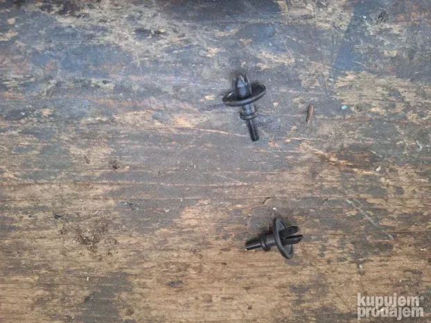 Fiat Grande Punto EVO drzaci zadnje police - KupujemProdajem