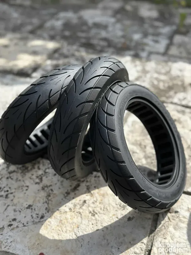 Puna guma 10x2.125 za Segway i Ninebot F i D modeli - KupujemProdajem