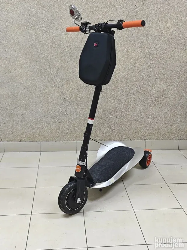 Električni trotinet sa tri točka - KupujemProdajem