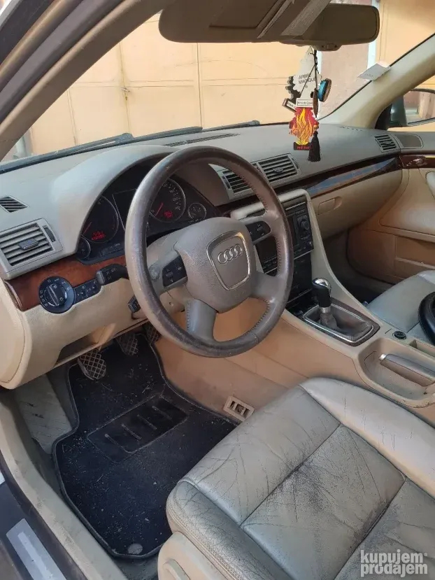 Audi a4 b7 instrument tabla - KupujemProdajem