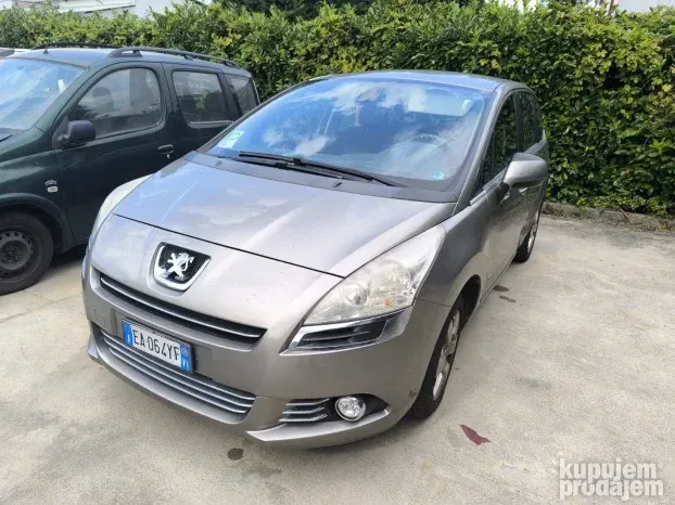 Prednji trap Peugeot 5008 09-15 - KupujemProdajem