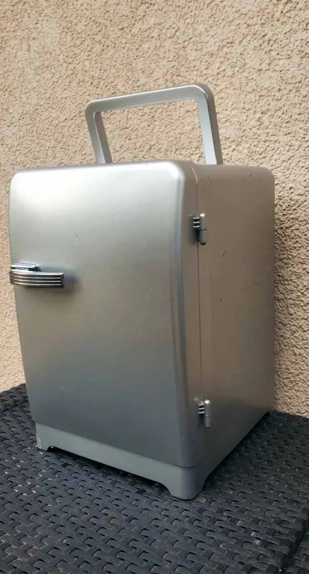 Mini frizider TraXon 12v i 220V - extraa - KupujemProdajem