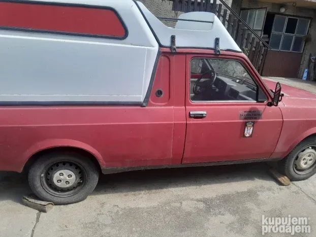 Zastava Poly - KupujemProdajem