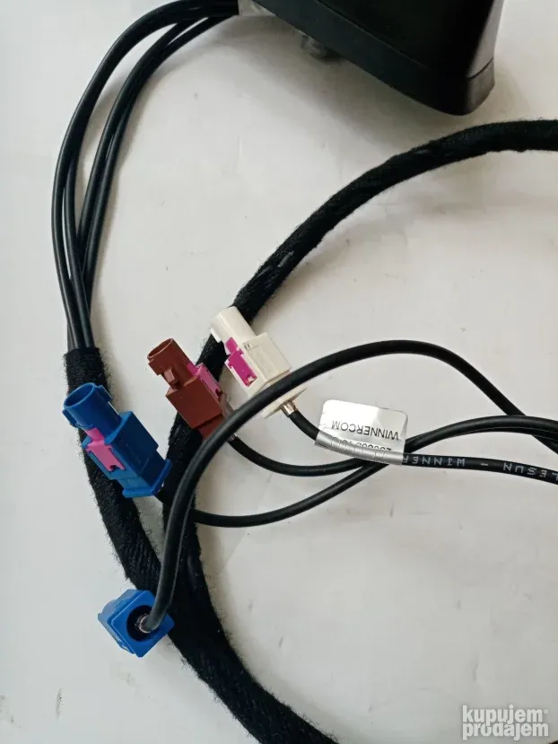 Antena krovna za Renault grupu - KupujemProdajem