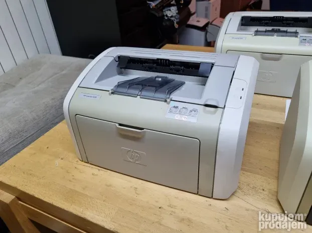 HP 1020 1018 cuveni laserski stampaci sa punim tonerom - KupujemProdajem