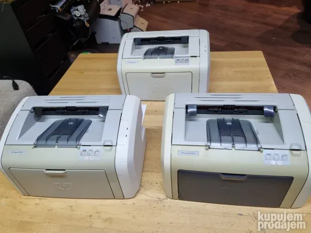 HP 1020 1018 cuveni laserski stampaci sa punim tonerom - KupujemProdajem