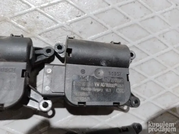 VW Tiguan motorici za klapne grejanja hladjenja - KupujemProdajem