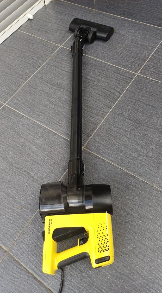Stapni usisivac Karcher VC 4, uvoz Svajcarska - KupujemProdajem