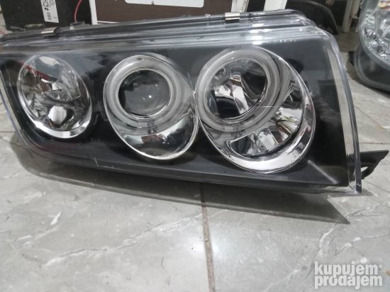 Škoda Fabia desni far Angel eyes tuning - KupujemProdajem