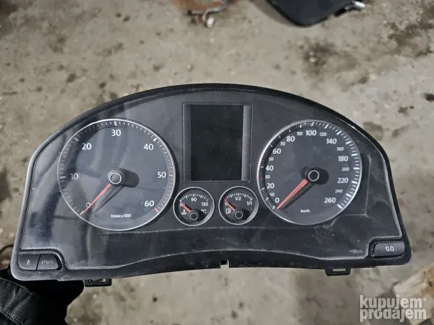 Kilometar sat za automatika Golf 5 - KupujemProdajem