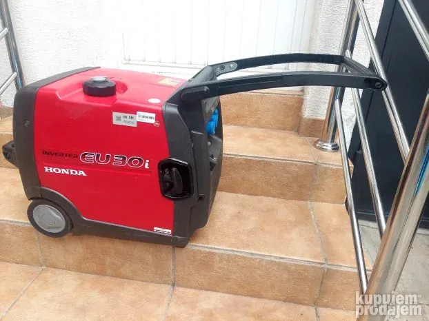 Honda EU30 TOP bešumni benzinski agregat , 3kVA - KupujemProdajem