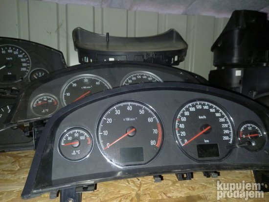Instrument tabla km sat Opel Vectra C Signum - KupujemProdajem
