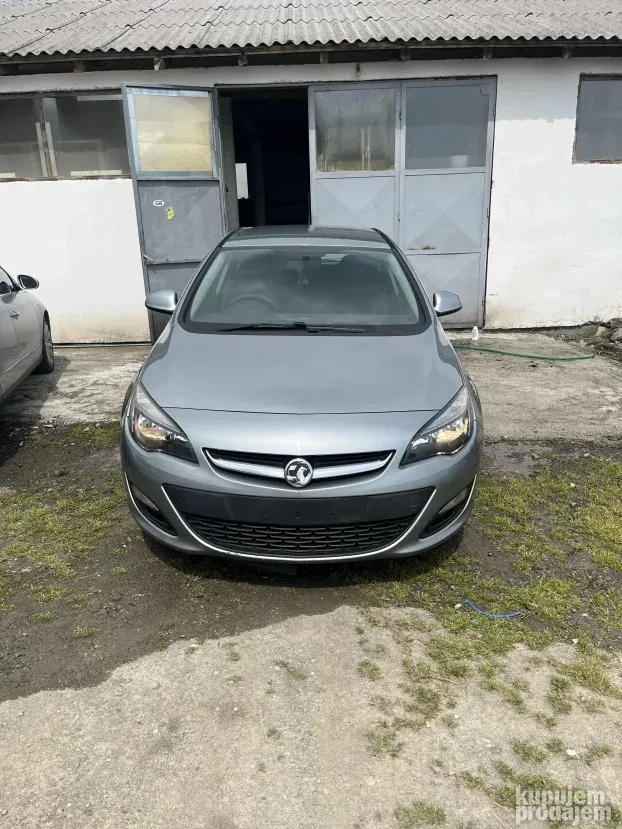 Hauba opel astra j - KupujemProdajem