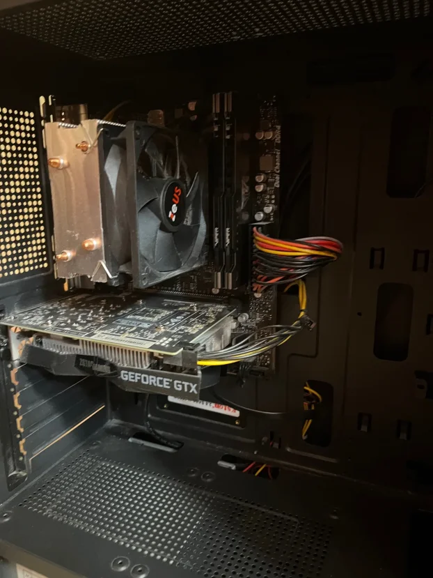 gaming pc ryzen 5 5500 / gtx 1650 / 16gb ram / ssd 256gb - KupujemProdajem
