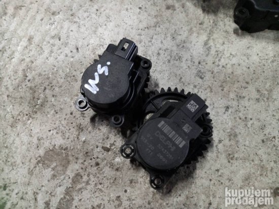 Motorcici ventilacije Opel Insignia - KupujemProdajem