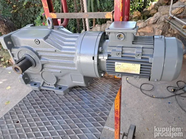 Reduktor 1,5 kw 6 o/min - KupujemProdajem
