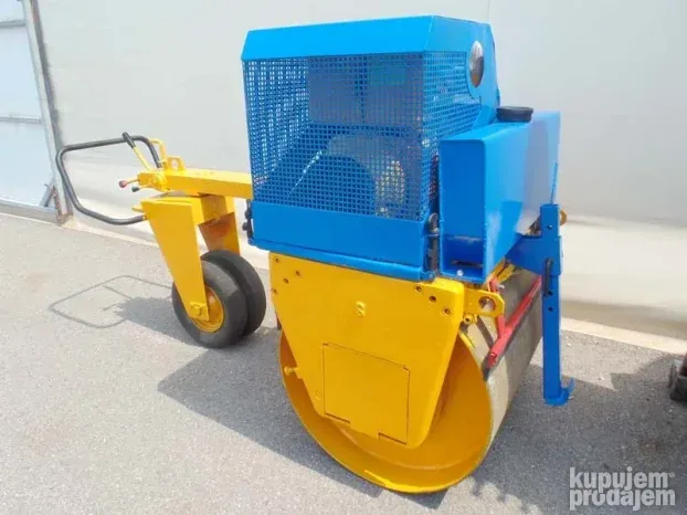 Gradjevinski valjak SOVEMAT - KupujemProdajem